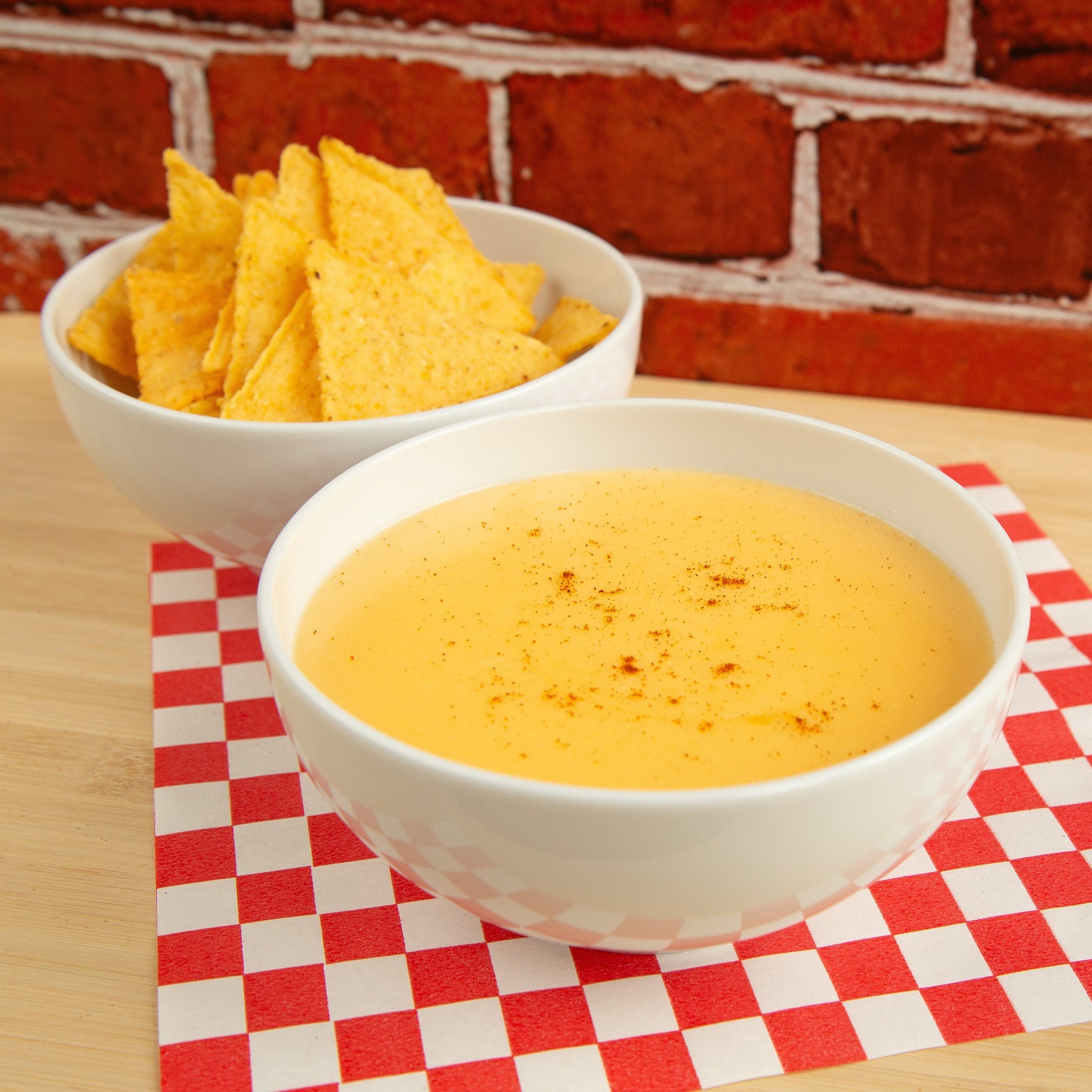Salsa al cheddar per hamburger fatta in casa - MrDobelina – 🍔 Mr. Dobelina